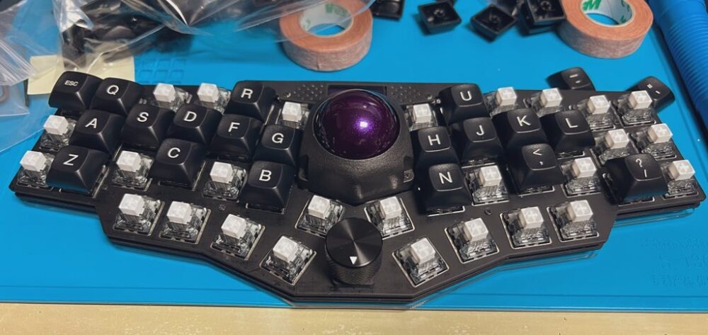 念願だったトラックボール一体型キーボード、cocot46plusを組み上げる - SIDACONFIG.COM