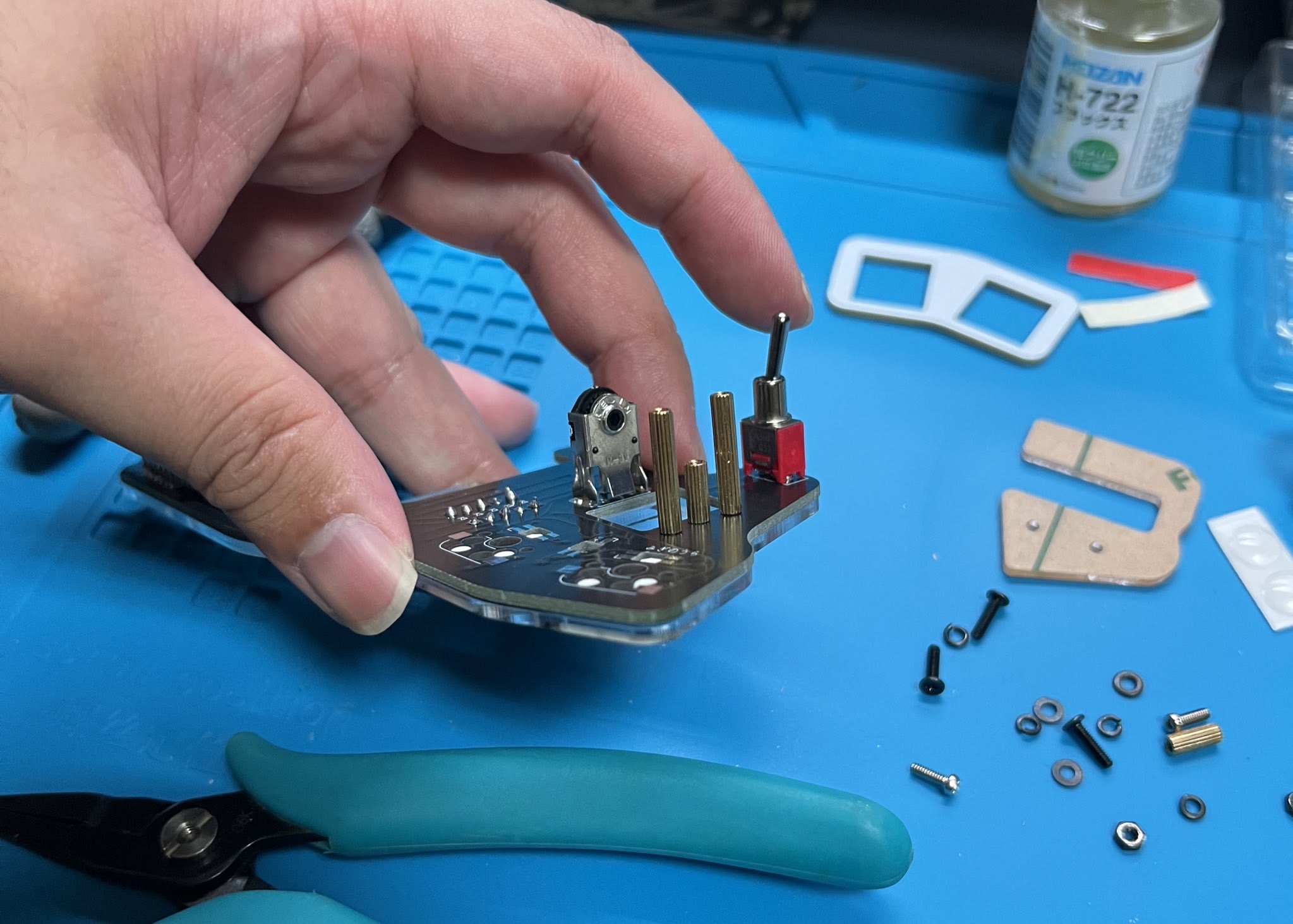 自作キーボードキット、Killer Whaleを組み立てる - SIDACONFIG.COM