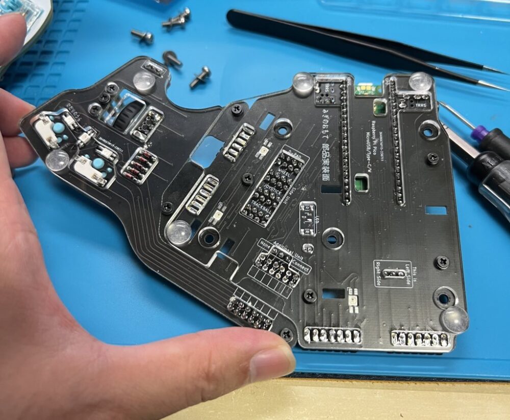 自作キーボードキット、Killer Whaleを組み立てる - SIDACONFIG.COM